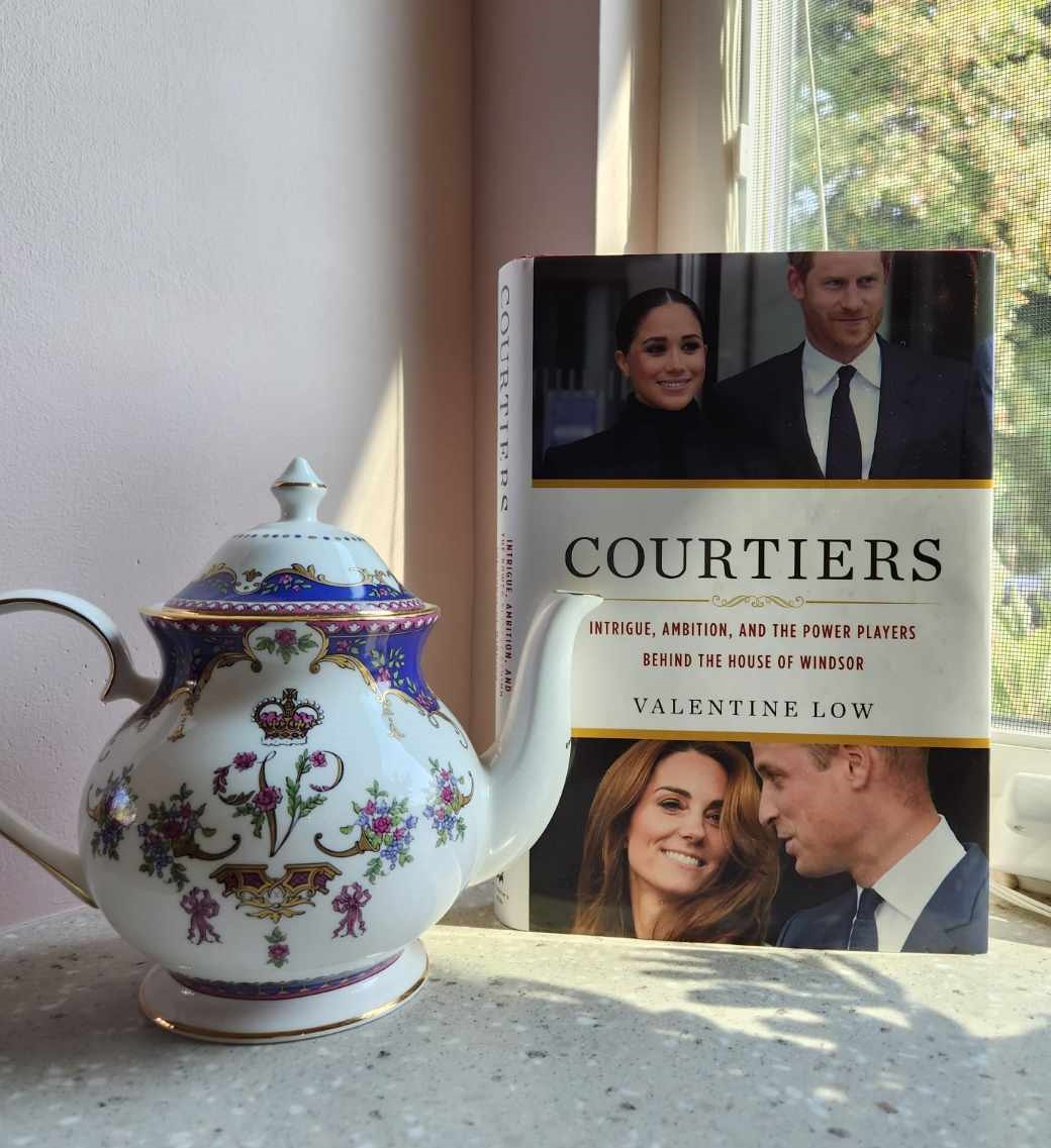 Courtiers by Valentine Low Review - Rachel R. Heil